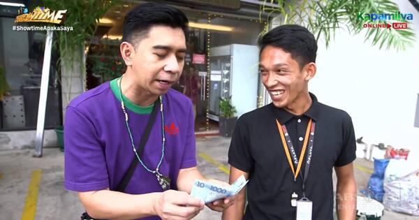 Teddy’s random act of kindness | ABS-CBN Entertainment